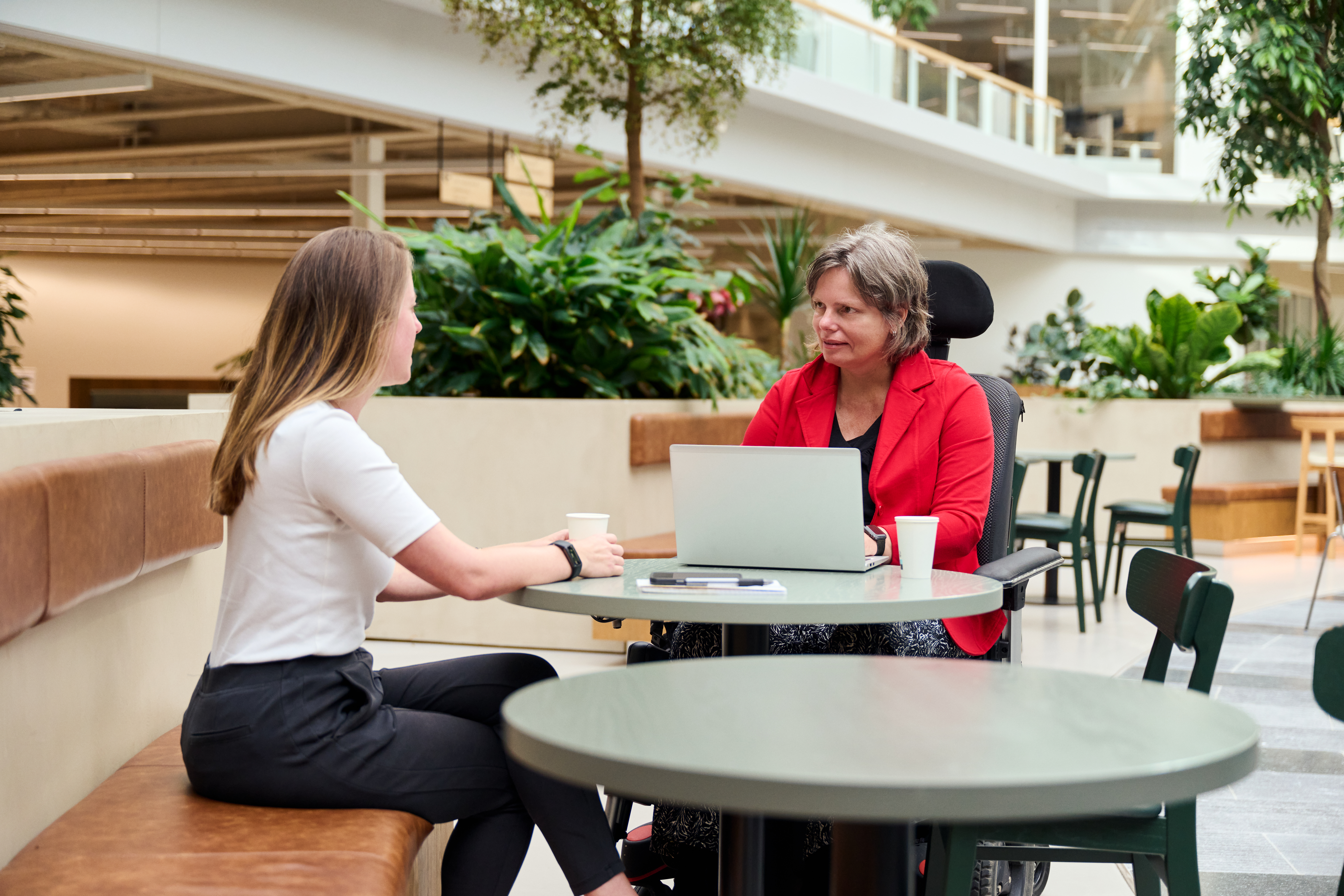 Careers at APG - Find a vacancy and job that fits you, start a career ...